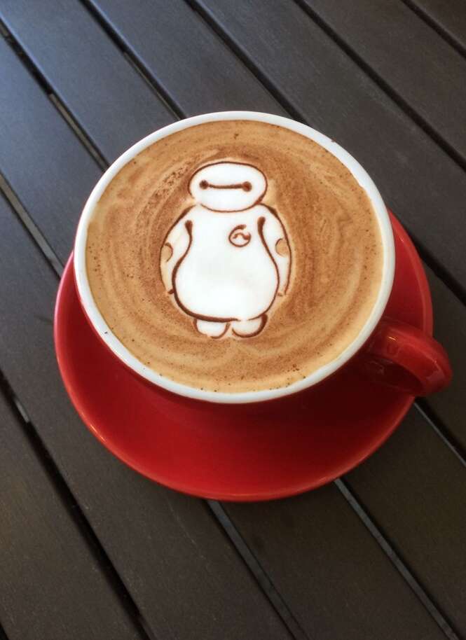 Artista Descobre Talento Em Criar Arte Em Caf Gra as A Amigo